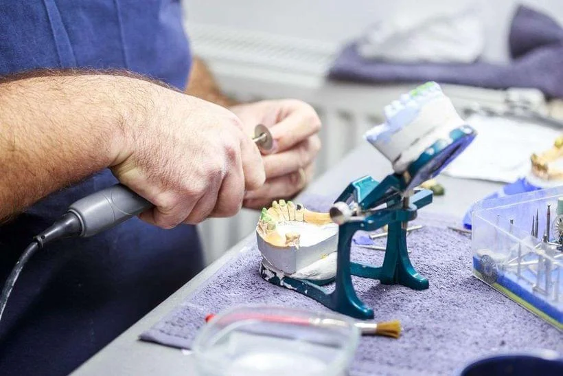 How To Set Up A Successful Dental Lab In India: A Comprehensive Guide - HealTether Health